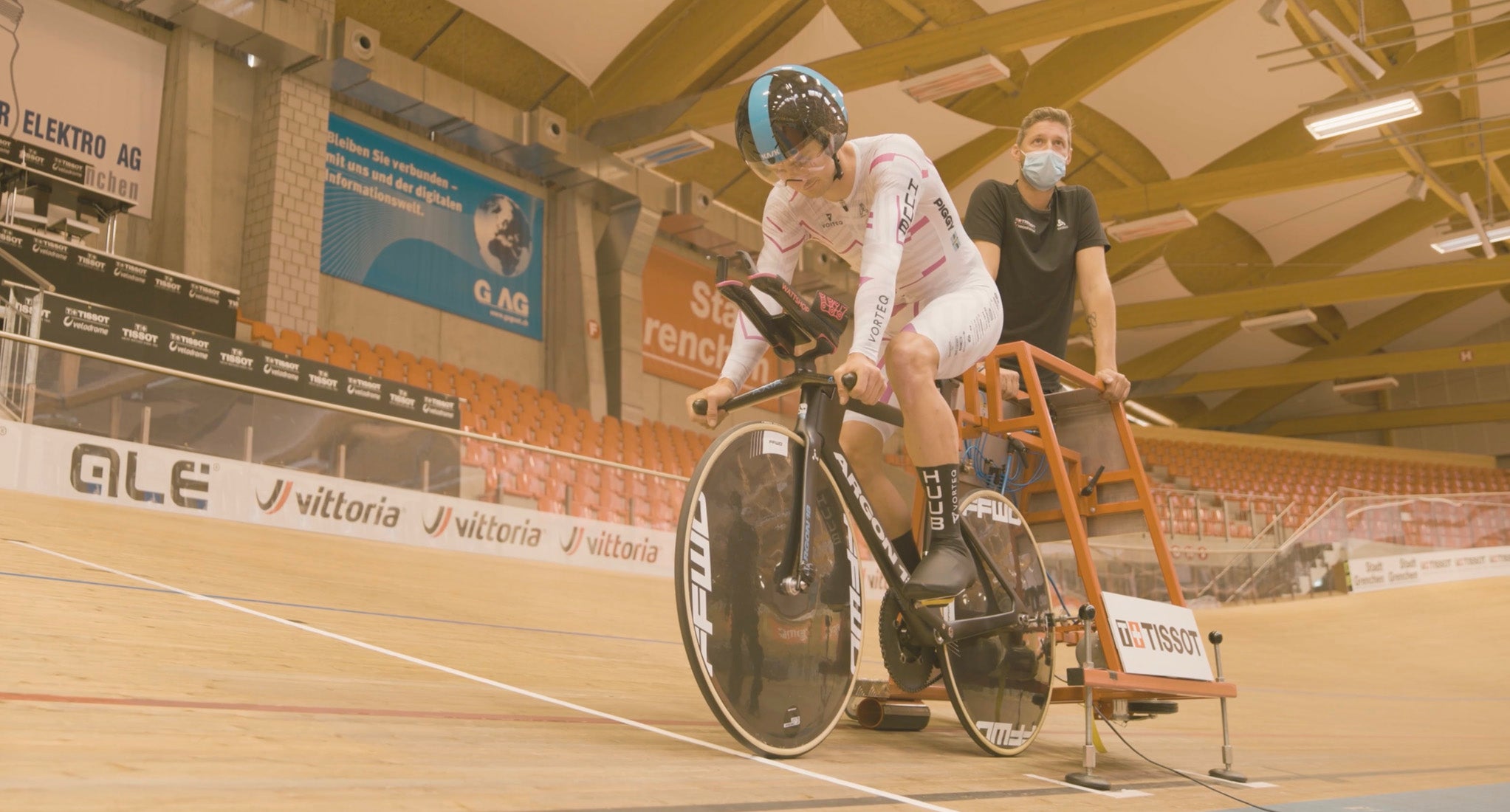 Dan Bigham's Hour Record – HUUB Design